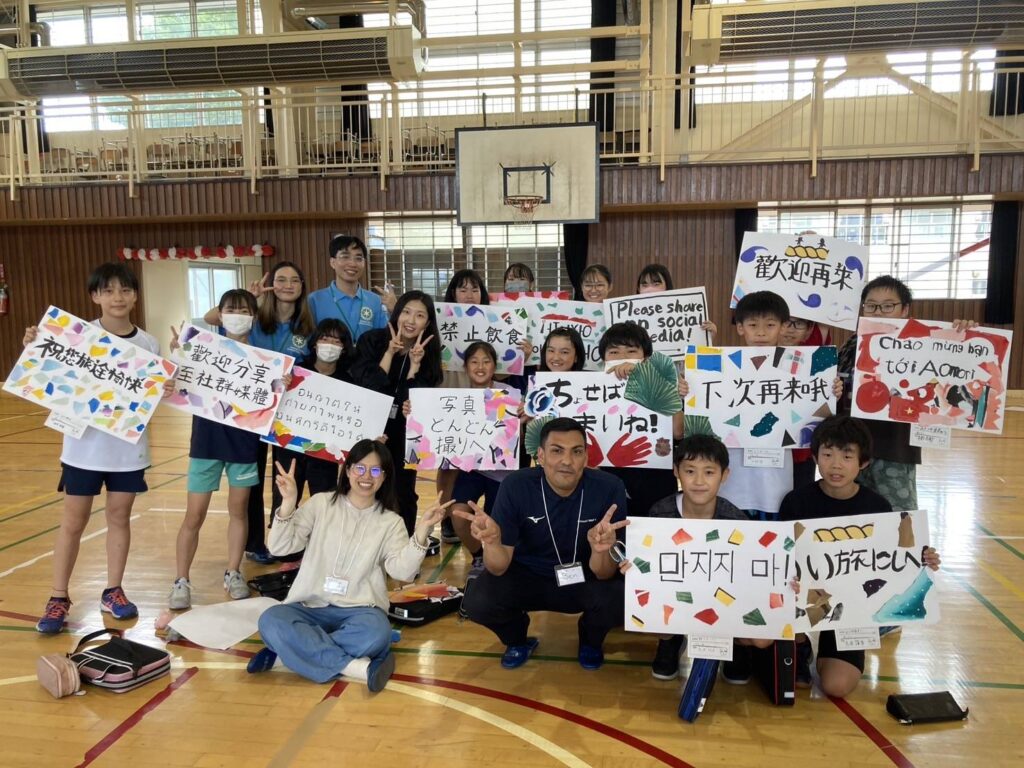 小学生によるグローバルサインボードの出前講座へ - AOMORI NEBUCO FESTIVAL 2024